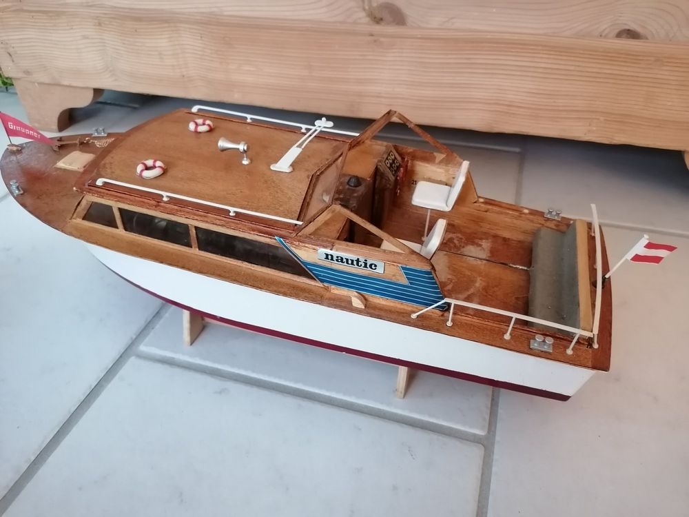 RC Motorboot Nautic von Graupner (Gebraucht) in Chabrey für CHF 84 – mit Lieferung auf Ricardo ...