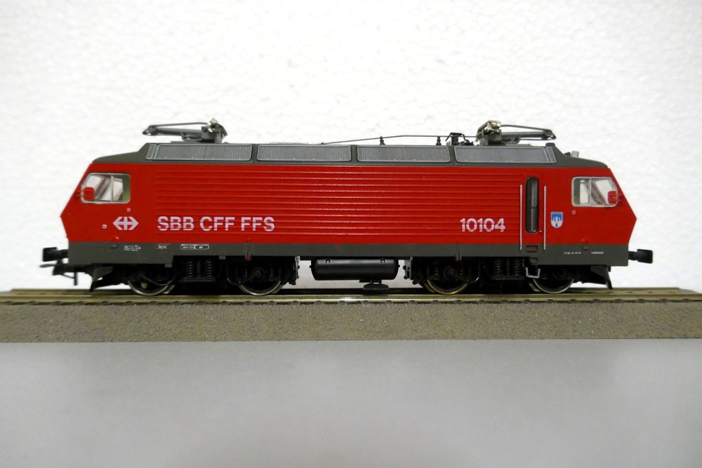Roco 14178A SBB Re 4/4VI mit der Nummer 10104 rot (Gebraucht) in Oberhasli für CHF 52 – mit ...