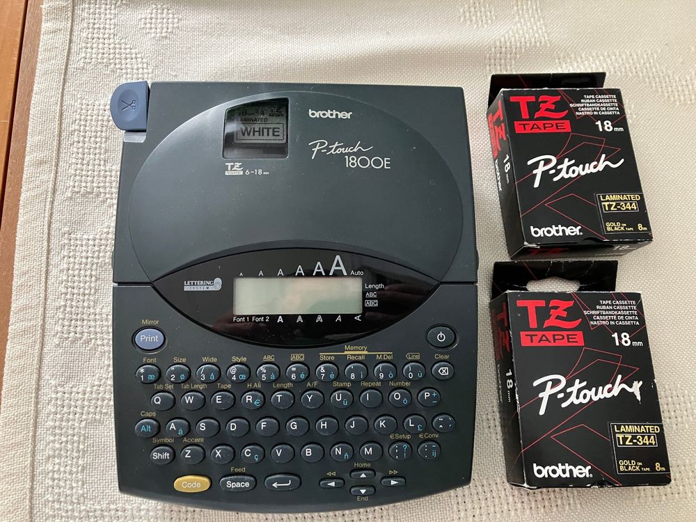 Brother P-Touch 1800E für TZ- / TZe-Band 6 bis 18mm + Bänder (Gebraucht ...