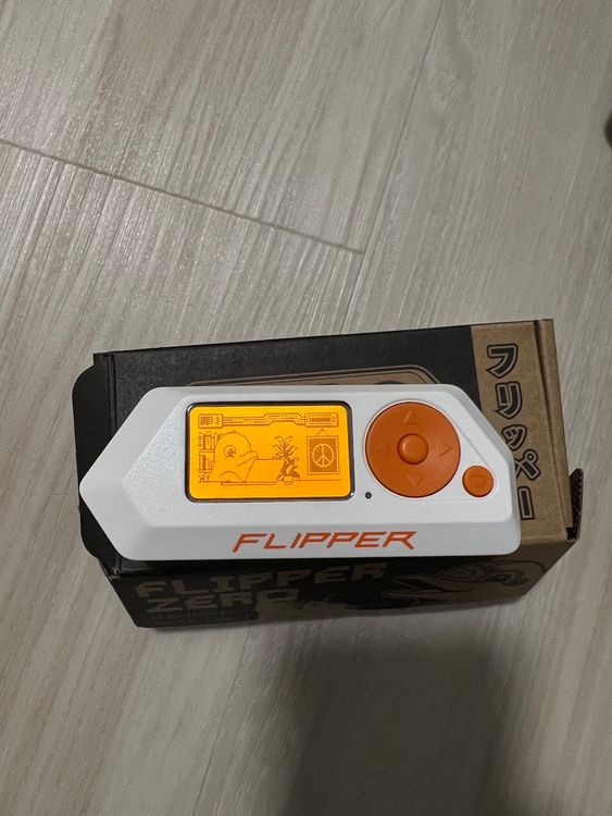 Flipper zero mit Bruteforce (Neu (gemäss Beschreibung)) in Erlenbach ZH für CHF 450 – nur ...