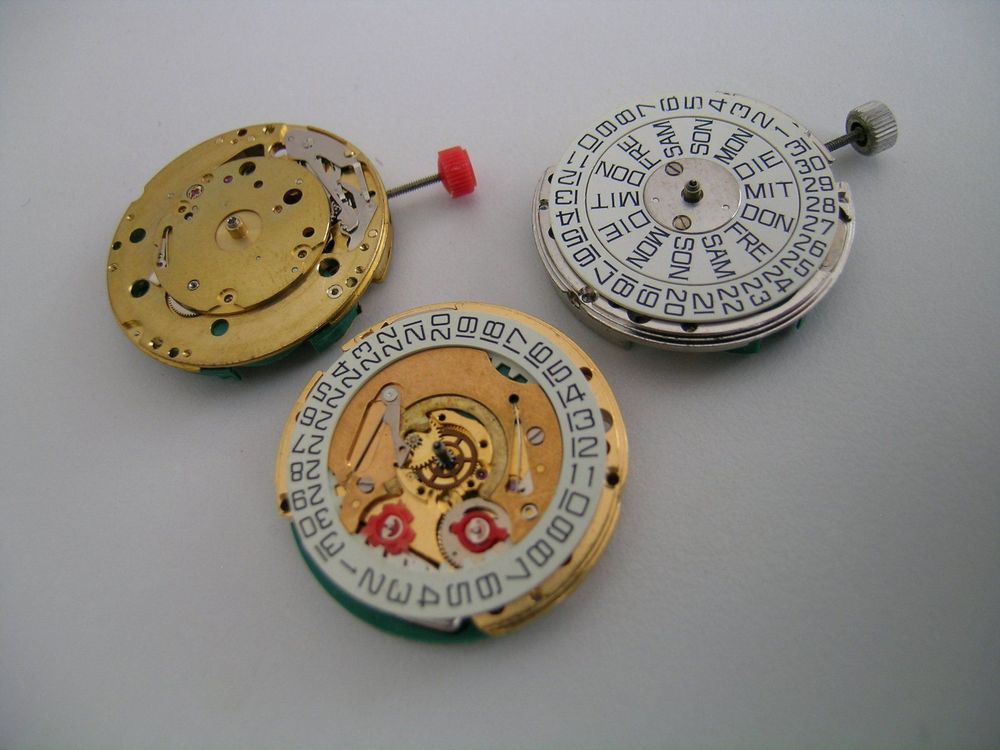 3 defekte Uhrwerke ESA 9157, 9181 und 9159 (Defekt) in Grenchen für CHF ...