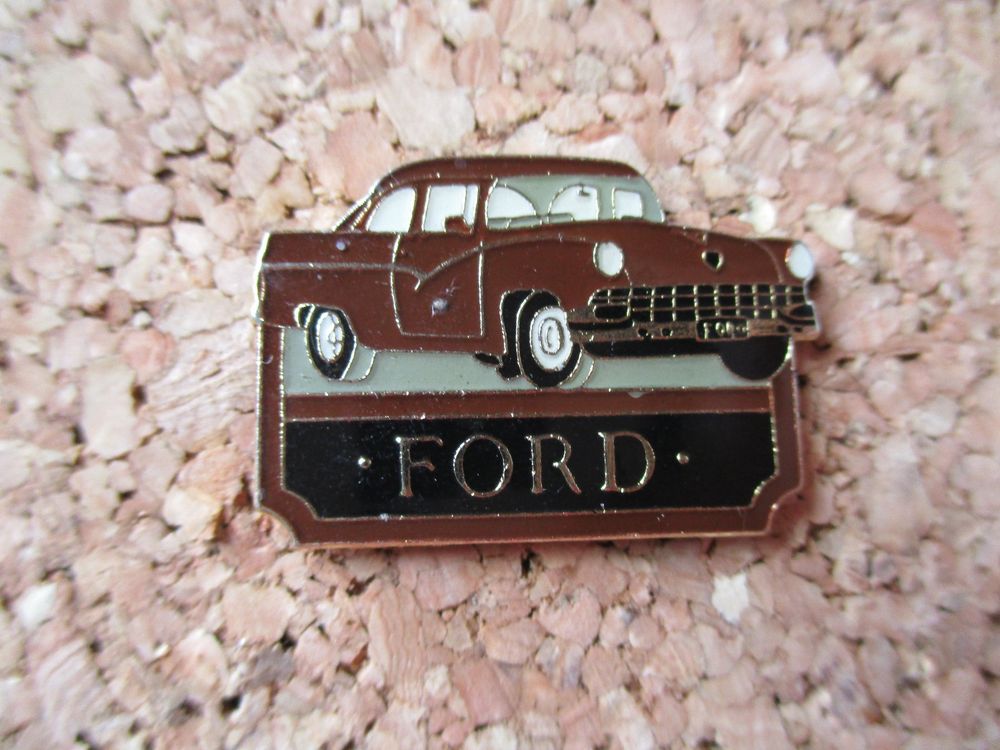 Ford USA Oldtimer Pin (Neu (gemäss Beschreibung)) in Felsberg für CHF 0 ...