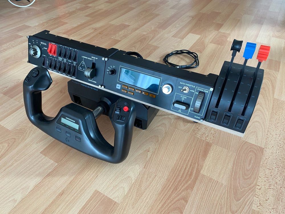 Logitech Yoke, Throttle, Panels, Rudder (Gebraucht) in Lausen für CHF ...