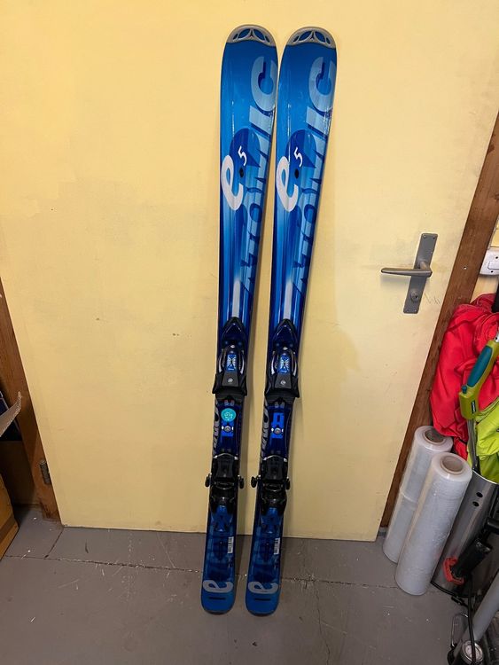 Atomic Ski 148cm (Gebraucht) in Gurmels für CHF 2 – mit Lieferung auf Ricardo kaufen