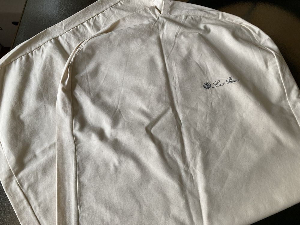 Kleiderhülle Loro Piana mit Reissverschluss, neu, 140 × 66 (Neu (gemäss ...