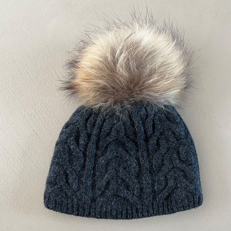 STEFFNER Mütze aus Schurwolle mit Fellbommel 🩶 (Gebraucht) in Zürich ...