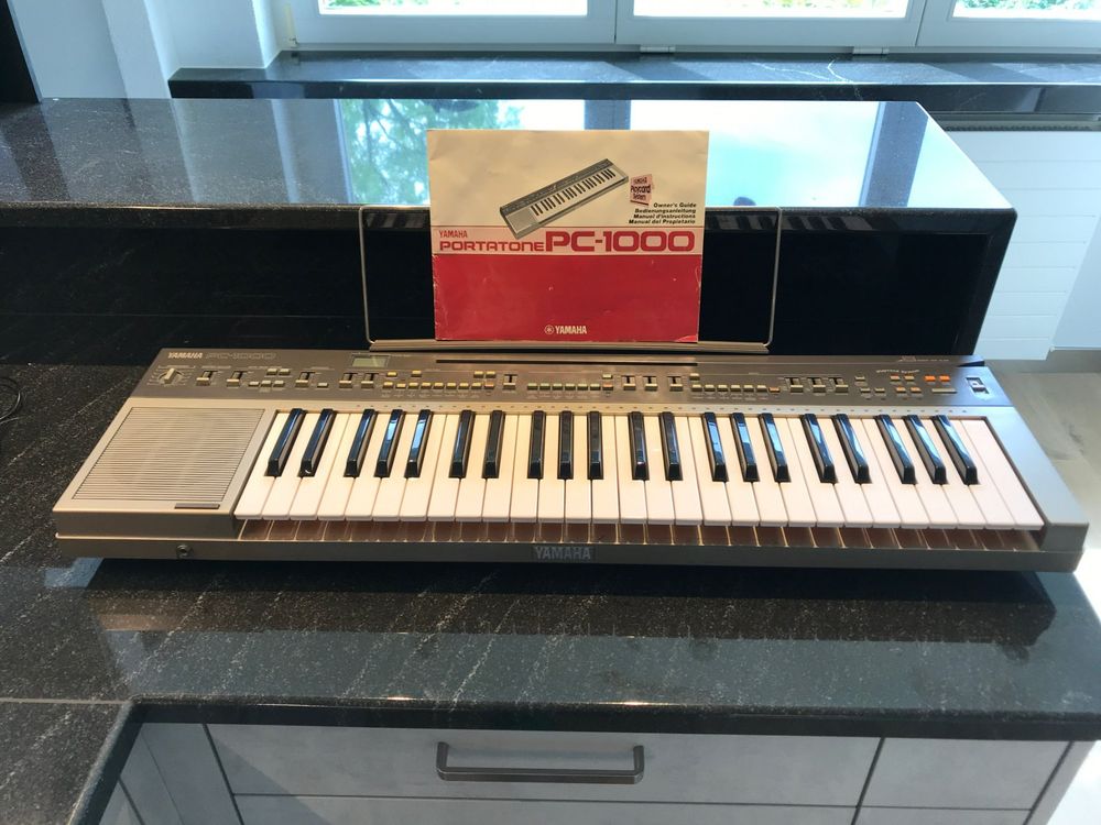 Keyboard Yamaha PC-1000 mit Playcard-System (Gebraucht) in Ennetbaden für CHF 35 – mit Lieferung ...