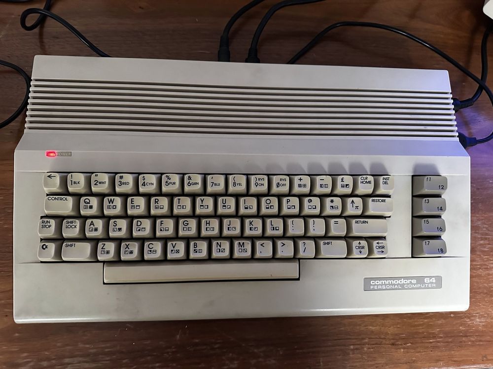 Commodore C64-II (Gebraucht) in für CHF 95 – mit Lieferung auf Ricardo ...