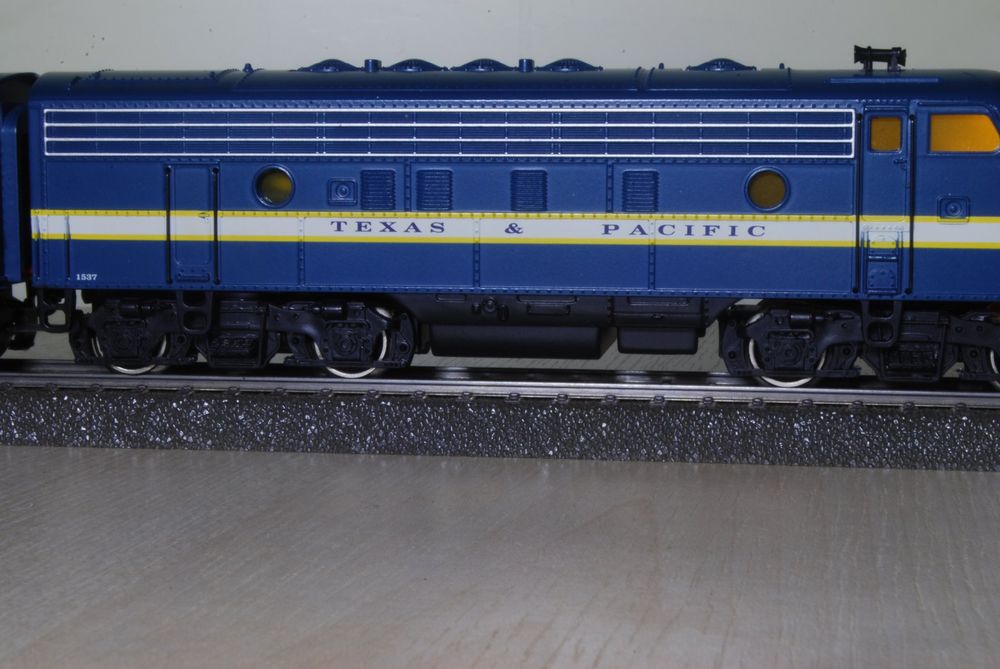 Märklin US EMD F7 A/B/A Texas Digital 2x 5***** Motor LED | Kaufen auf Ricardo