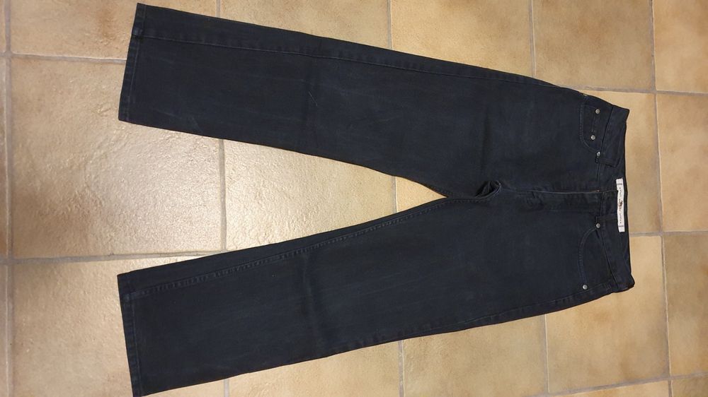 Jeans Go West (Gebraucht) in Lostallo für CHF 5 – mit Lieferung auf ...