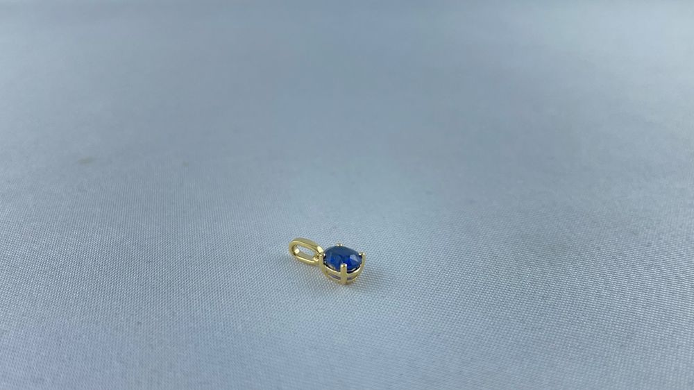 Anhänger mit Saphir in 750 Gold / 18 Karat | Kaufen auf Ricardo