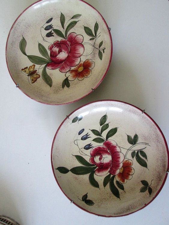 zwei Teller zum Aufhängen aus Keramik (Gebraucht) in Sementina für CHF 20 – mit Lieferung auf ...