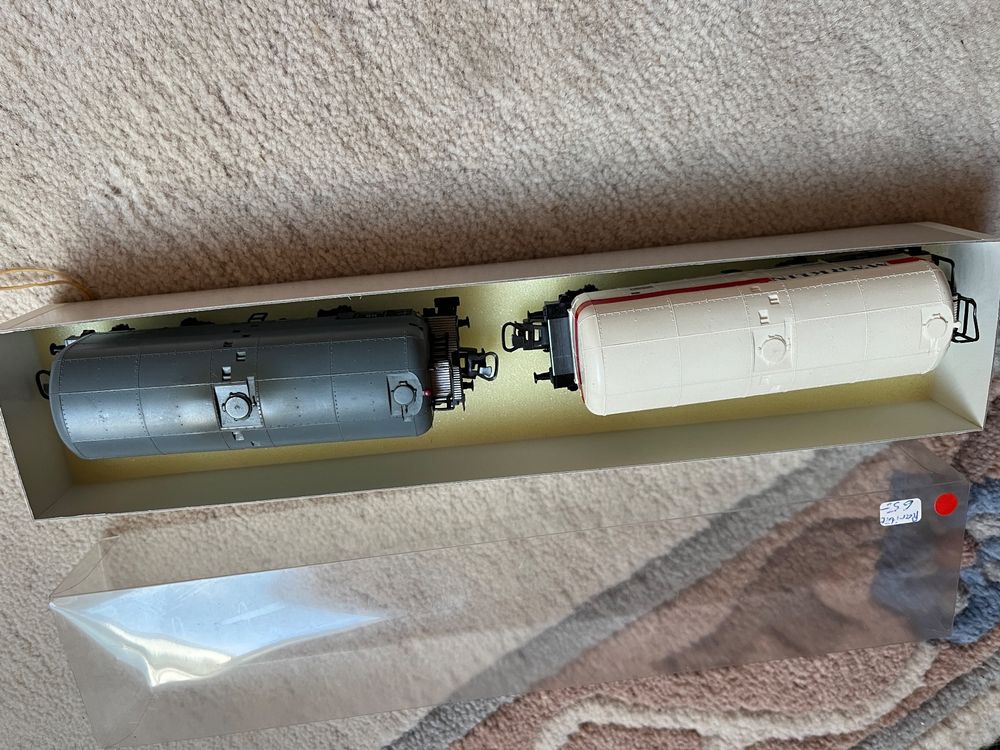 Märklin 4621 Grossraumkesselwagen DB weiss 1969 + grau 1964 | Kaufen ...