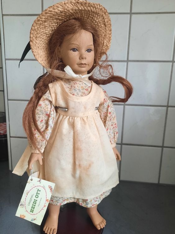 HEIDI OTT. VÊTEMENTS D'ORIGINE. 32 cm. (D'occasion) à Le Locle pour CHF ...