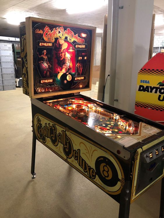 Flipper Eight Ball Deluxe (Gebraucht) in für CHF 3999 – nur Abholung ...