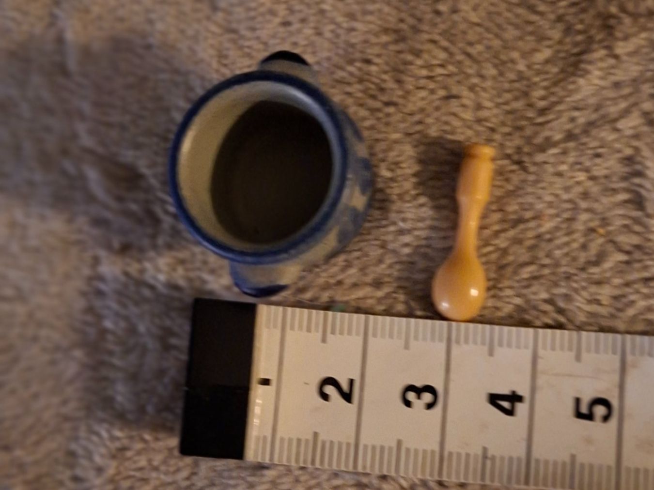 Miniatur-Topf mit Löffel, Puppenstubenküche von Bodo Hennig (Neu ...