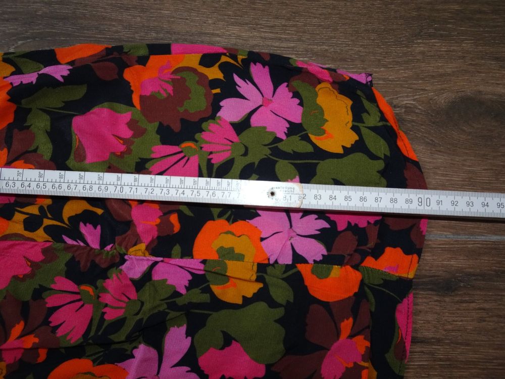 Robe NAF NAF fleurie, taille 40 (D'occasion) à Satigny pour CHF 0.95 ...