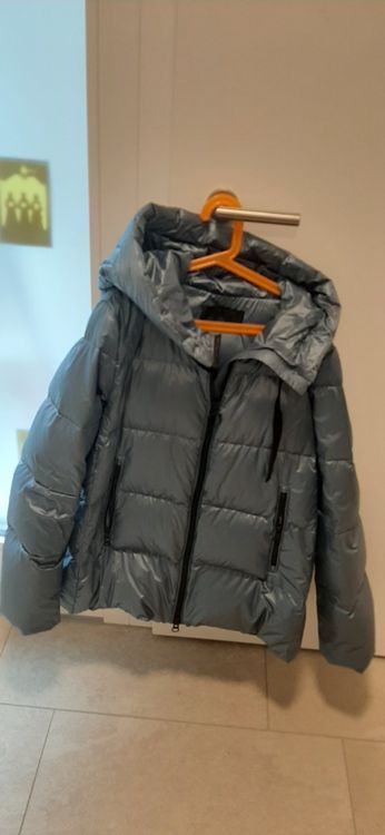 Neuwertige Winterjacke von HOX medium | Kaufen auf Ricardo