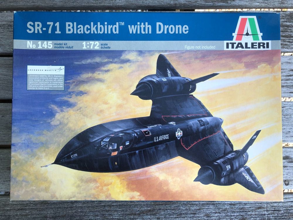 Italeri SR-71 Blackbird with Drone 1/72 (Gebraucht) in Lobsigen für CHF 39 – mit Lieferung auf ...