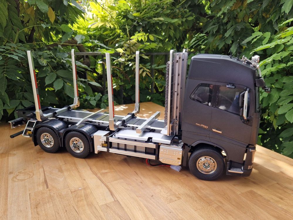 RC Volvo FH16 Globetrotter 750 6x4 Timber Truck (Neu (gemäss ...