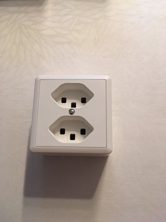 AP Steckdose Typ 23 (Gebraucht) in Näfels für CHF 10 – mit Lieferung ...