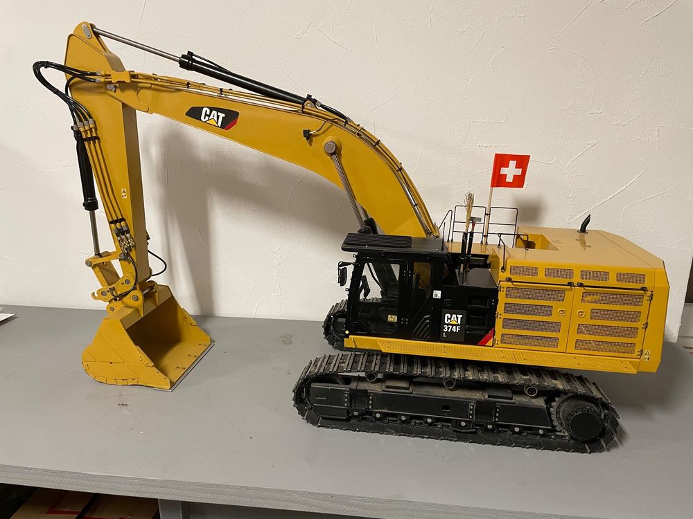 Lesu Bagger CAT 374 | Kaufen auf Ricardo