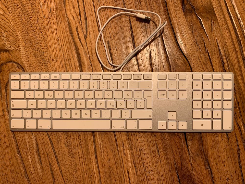 Apple Keyboard mit Zahlenblock / USB (Gebraucht) in Pfäffikon ZH für ...
