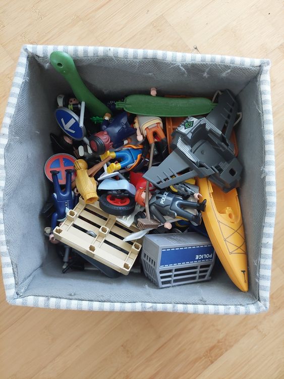 Playmobil Kiste mit diversen Teilen | Kaufen auf Ricardo