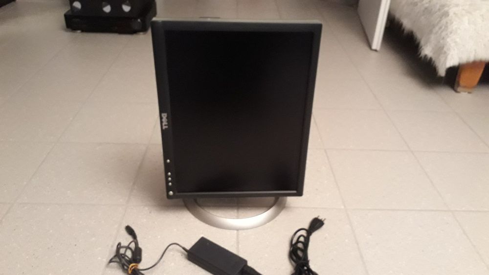 DELL 20 Zoll TFT Ultrasharp 2001FP (Gebraucht) in Stäfa für CHF 57 ...