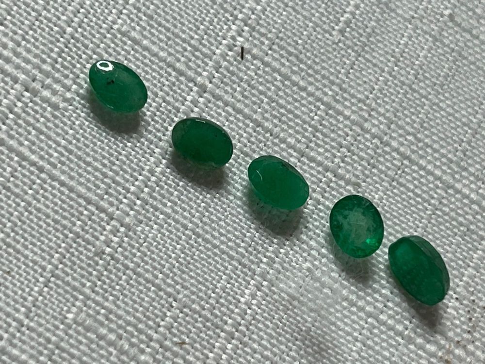 5 Echte Smaragde ca. 5 x 6 mm gross (Gebraucht) in St. Peterzell für ...