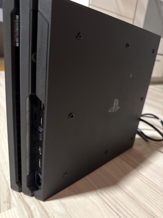 PlayStation 4 Pro - Top Zustand! Inkl. Controller🎮 (Neu (gemäss ...