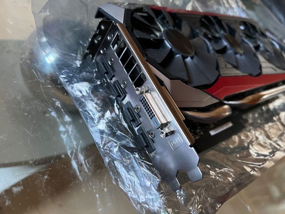 Asus Strix Amd Radeon R9 390X 8GB | Acheter sur Ricardo
