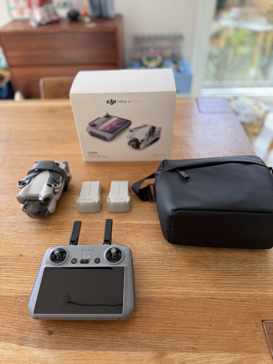 DJI Mini 4 Pro Drone - Fly More Combo (Gebraucht) in Zürich für CHF 599 ...