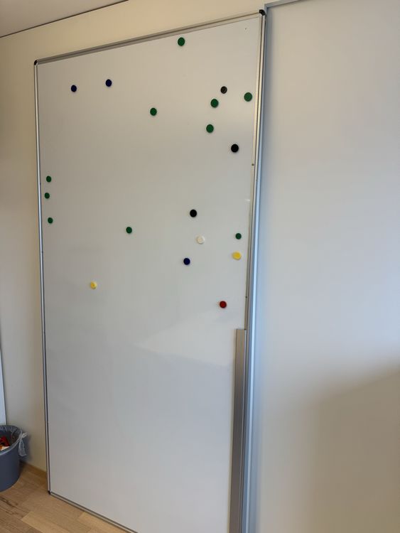 Grosses Whiteboard Magnettafel für Büro oder Schule (Gebraucht) in Thun für CHF 1 – nur Abholung ...