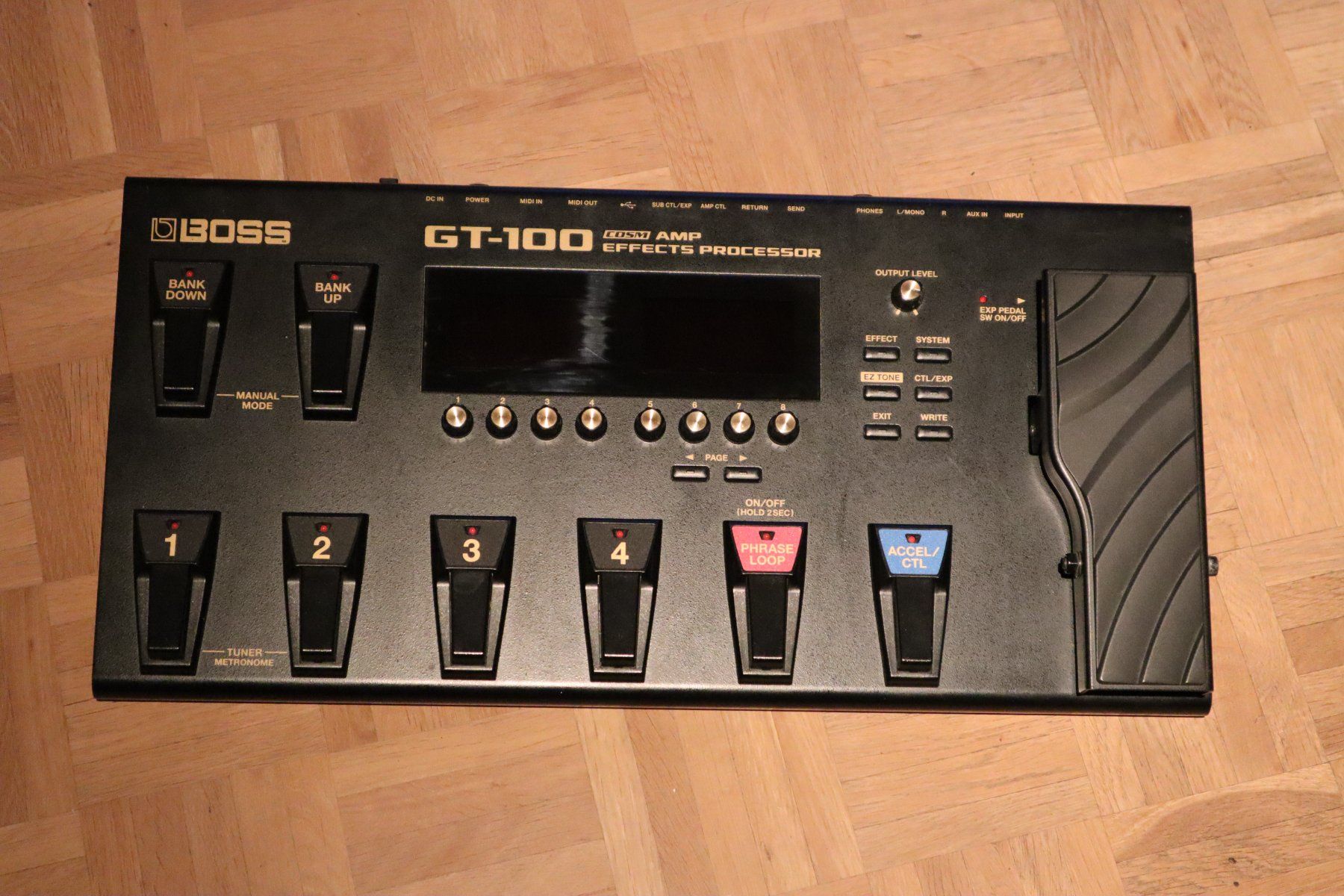 Boss GT-100 Guitar Pedal Loop Sequencer 150.- (Gebraucht) in Davos ...