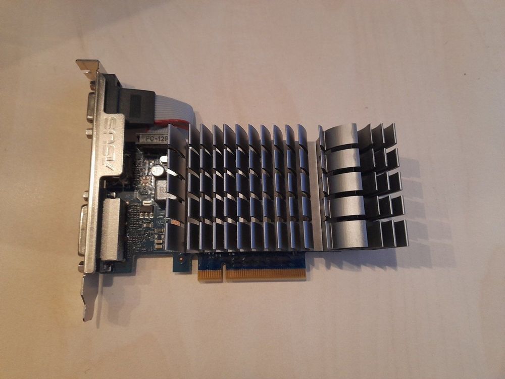 Asus Grafikkarte | Kaufen auf Ricardo
