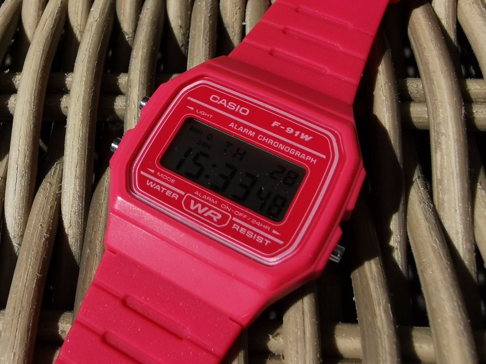 Casio F-91W Damenuhr - pink (Neu (gemäss Beschreibung)) in Häggenschwil für CHF 21 – mit ...