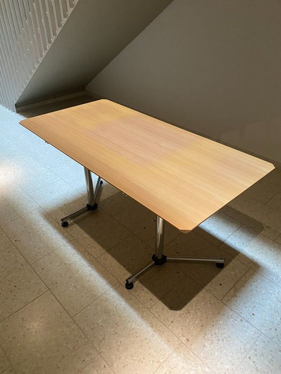 USM Kitos Tisch (Gebraucht) in für CHF 250 – nur Abholung auf Ricardo ...