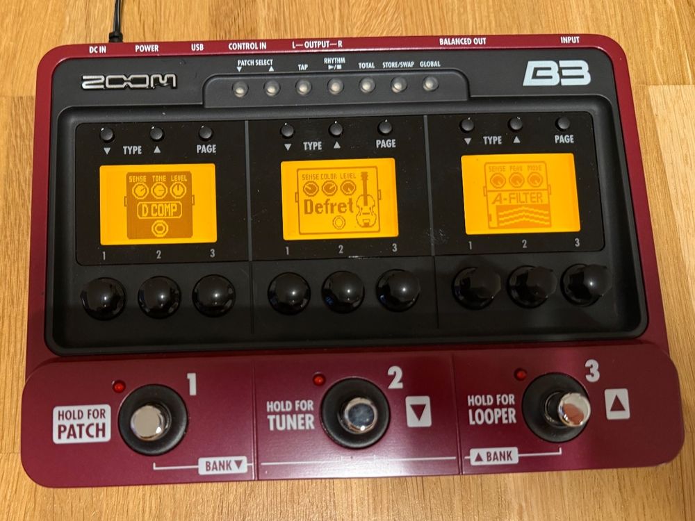ZOOM B3 Bass Effects & Amp Simulator (Gebraucht) in Basel für CHF 50 ...