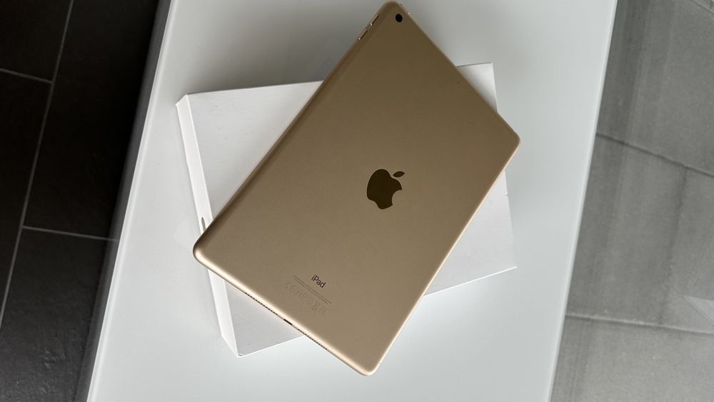 iPad, 128GB, Wi-Fi, 5.Generation, Gold | Kaufen auf Ricardo