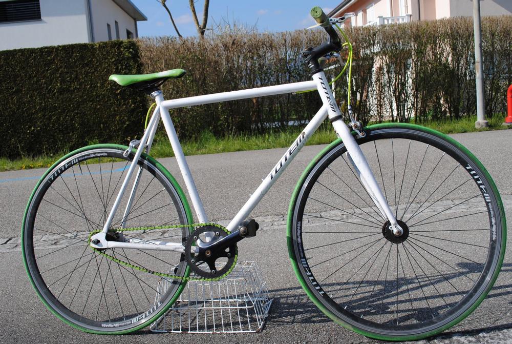 Fixie TOTEM Singelspeed Fahrrad Velo Bike ab 1.- Citybike (Defekt) in ...