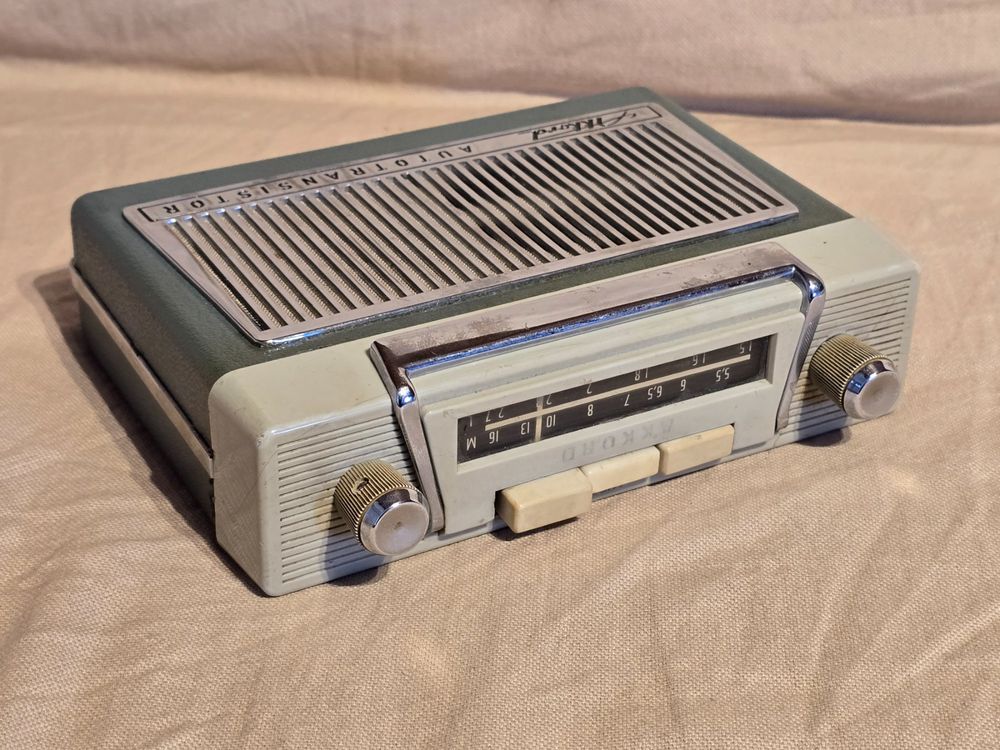 Radio vintage Akkord Autotransistor 📻 (Gebraucht) in versoix für CHF 45 ...