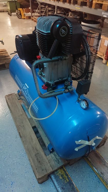 GIS Kompressor 250L, Industrie-Anlage (Gebraucht) in Rohrbach für CHF ...