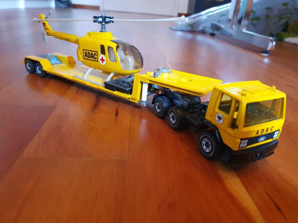Siku LKW 1:50 - Ford Cargo Tieflader mit Heli im ADAC-Brand (Gebraucht) in Triesen für CHF 25 ...