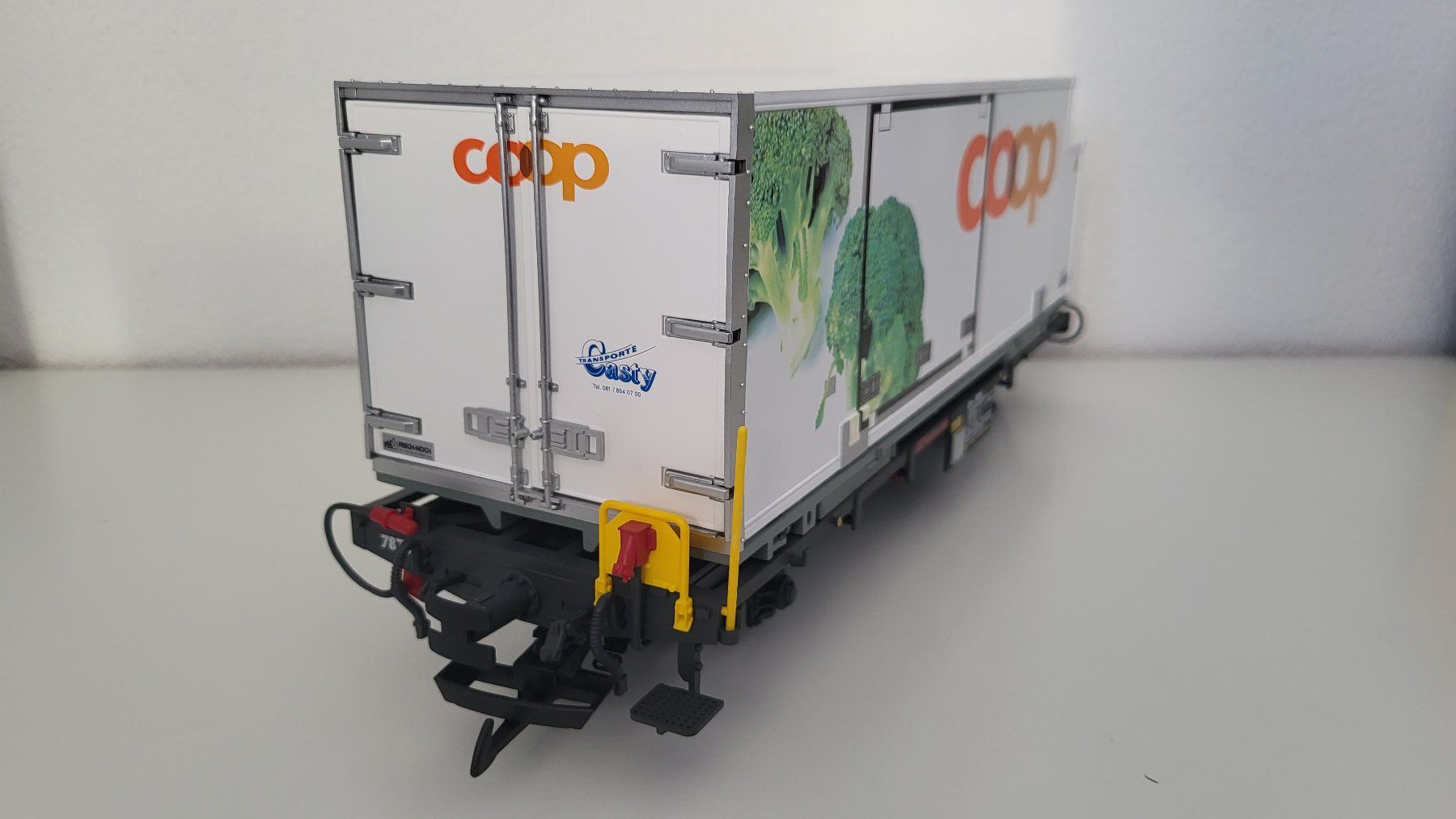 TOP: LGB 45895 RhB Güterwagen mit Coop Container Broccoli (Neu (gemäss ...
