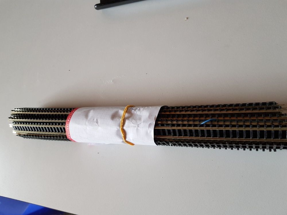 Roco Spur N 18 gerade Gleise ä 30 cm (Gebraucht) in für CHF 15 – mit ...