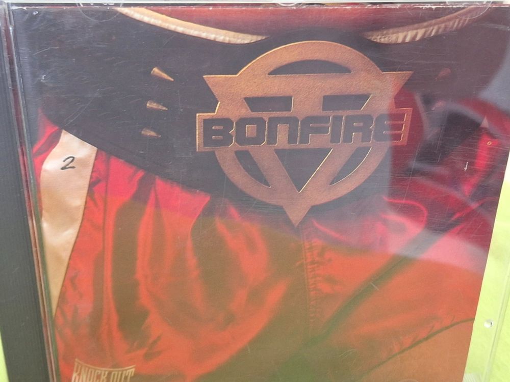 CD Bonfire - Knock Out ..🟨 (Gebraucht) in Aarberg für CHF 3 – mit ...