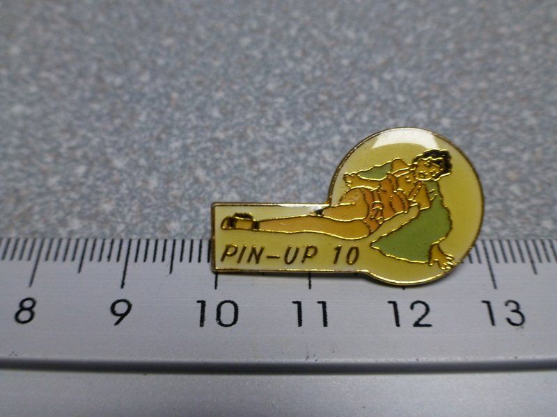 PIN PINS PIN UP Pinup Girls (Gebraucht) in Gränichen für CHF 2 – mit ...