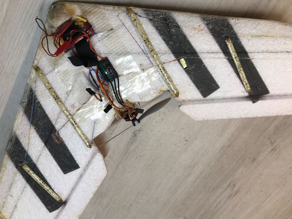 Mini Pop Wing, beleuchtet (Gebraucht) in für CHF 2 – nur Abholung auf ...