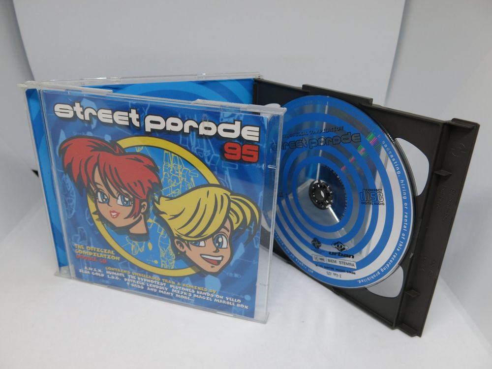 2 CD Street Parade 95 Official Compilation Streetparade 1995 (Gebraucht) in Ernetschwil für CHF ...